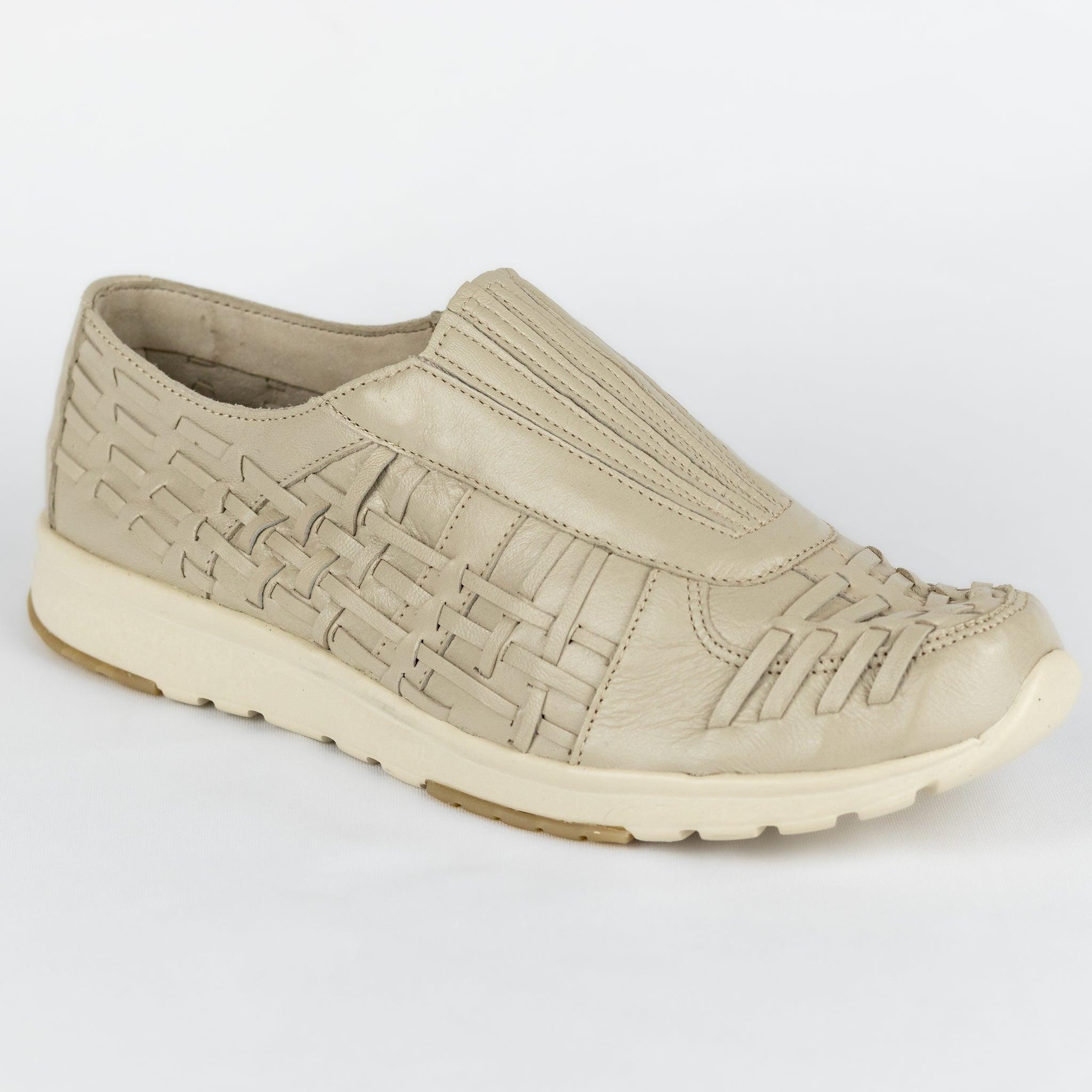 Linha Conforto Calçados em Pelica de Carneiro – Strut